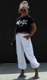 A volta da t-shirt de banda: 12 looks com a tendência - Guita Moda